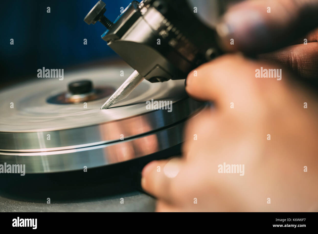 Sharpen knife hi-res stock photography and images - Alamy