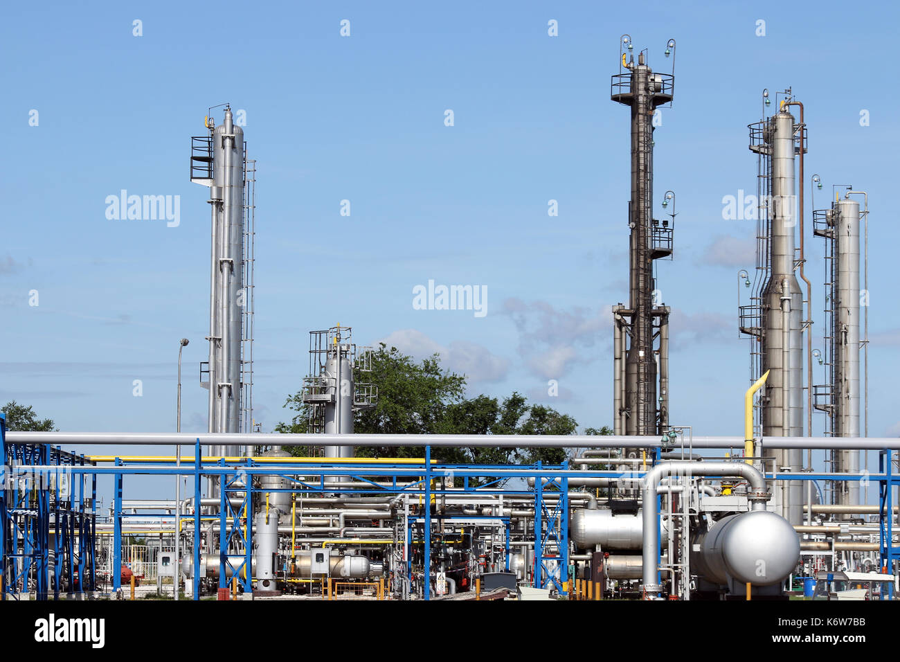 Pipelines built hi-res stock photography and images - Alamy