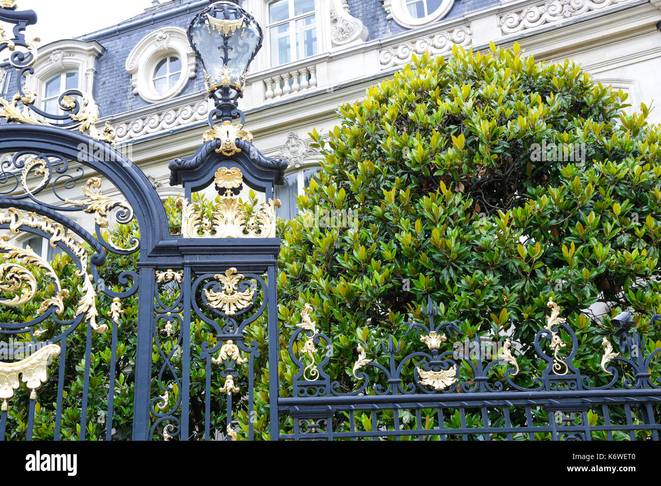 Paris, France: typical historical apartments with baroque architectures ...