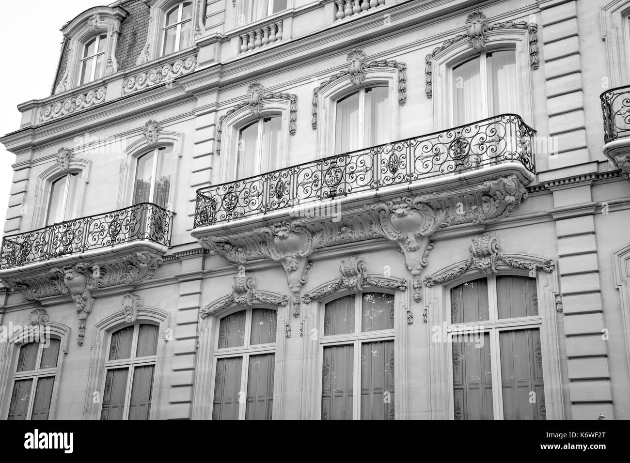 Paris, France: typical historical apartments with baroque architectures ...