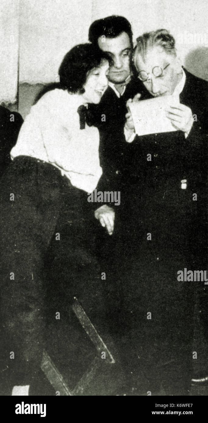 Hans Pfitzner at rehearsal of his opera Das Herz 1931. Berlin Staats ...