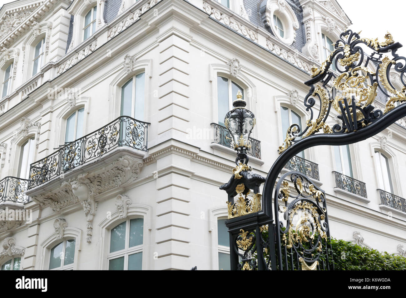 Paris, France: typical historical apartments with baroque architectures ...