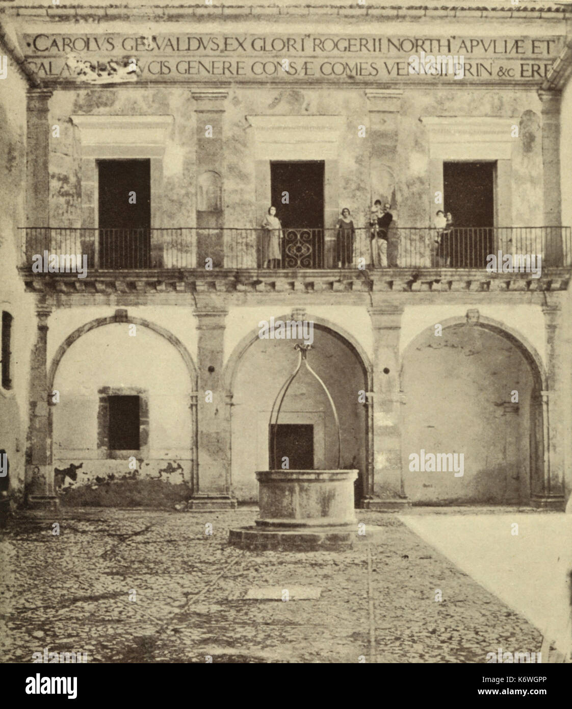 GESUALDO- courtyard of castle at Gesualdo Stock Photo - Alamy