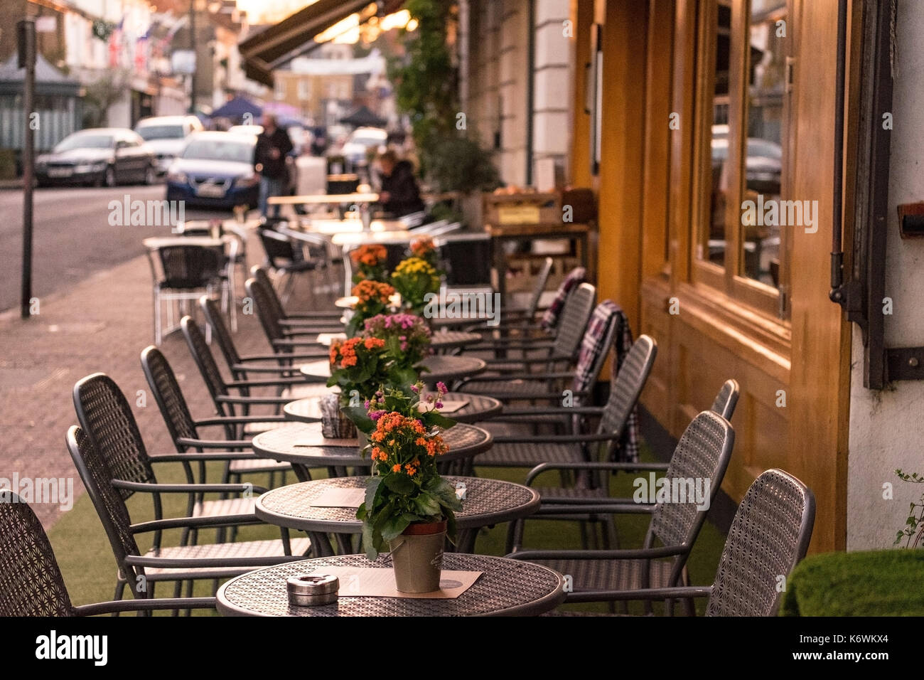 pavement cafe molesey Stock Photo - Alamy