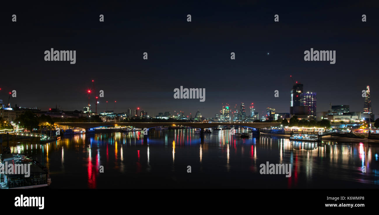 Dawn cityscape london hi-res stock photography and images - Alamy