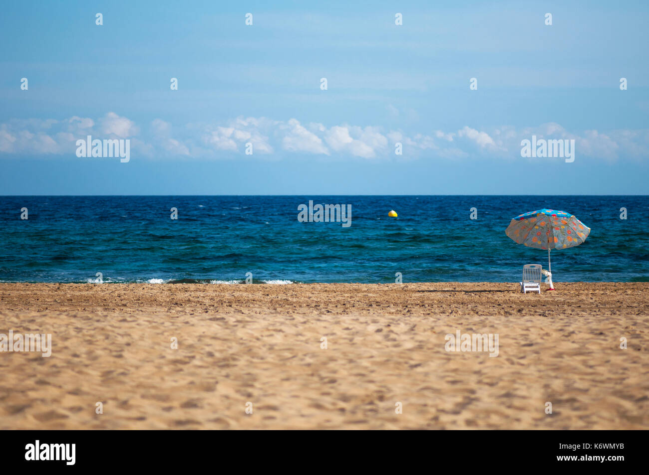 Beach life hi-res stock photography and images - Alamy