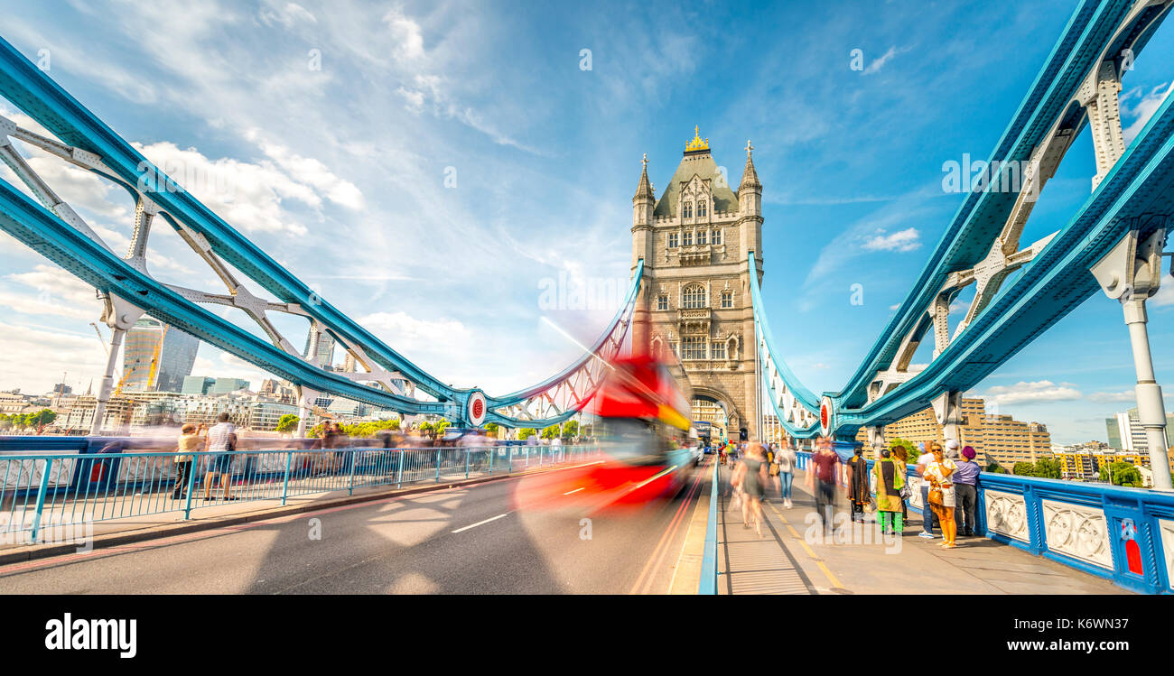 London bus on tower bridge hi-res stock photography and images - Alamy