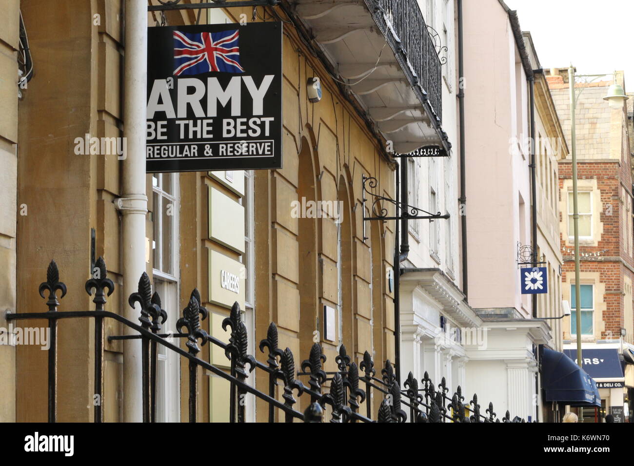 Army recruitment office hi-res stock photography and images - Alamy