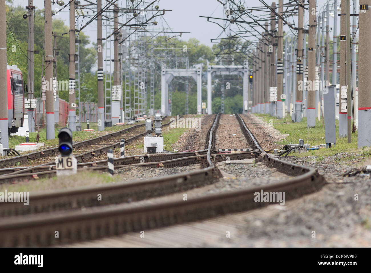 Crushed stone railway track ballast hi-res stock photography and images ...