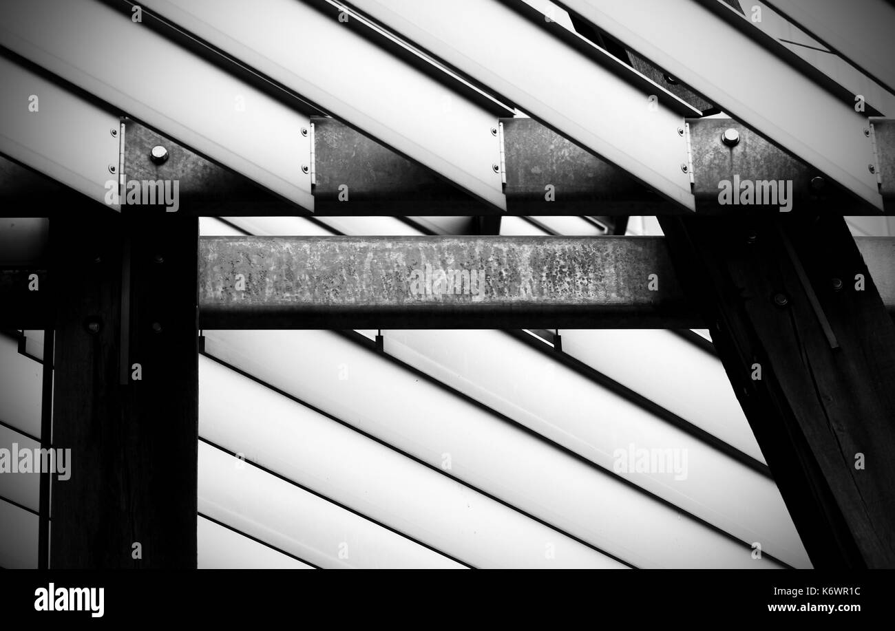 Steel lines in architecture Stock Photo - Alamy