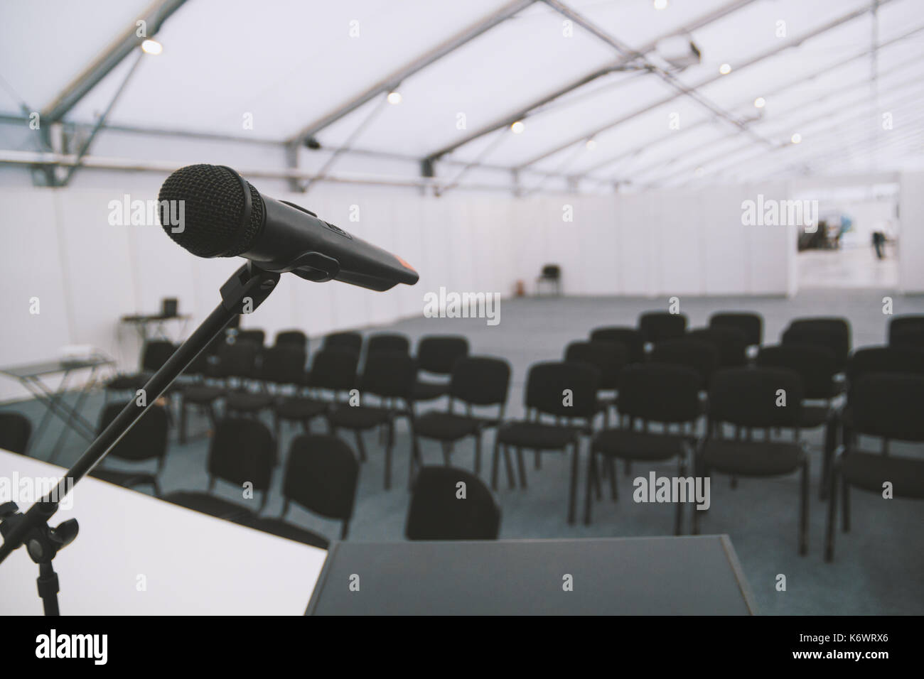 Empty podium auditorium hi-res stock photography and images - Alamy