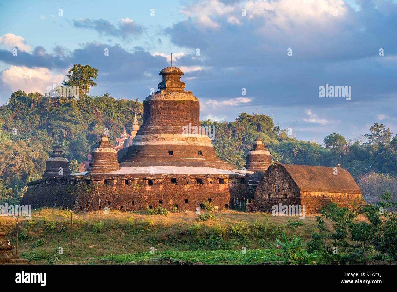Myanmar (Burma), Rakhine state (or Arakan state), archeological site of ...