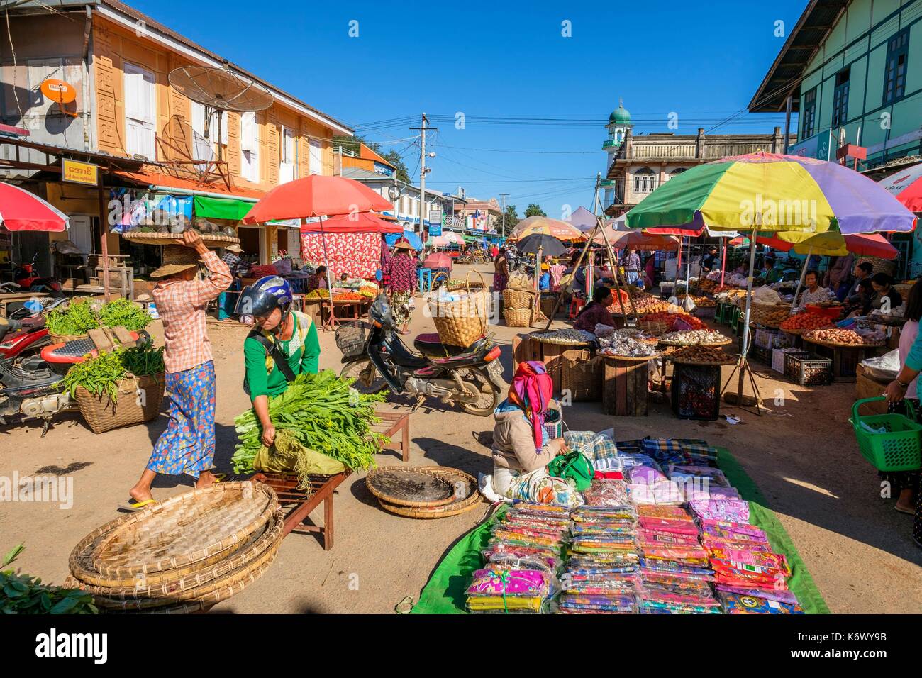 Myanmar (Burma), Shan state, Kyaukme, central market or Myo Ma Zay ...