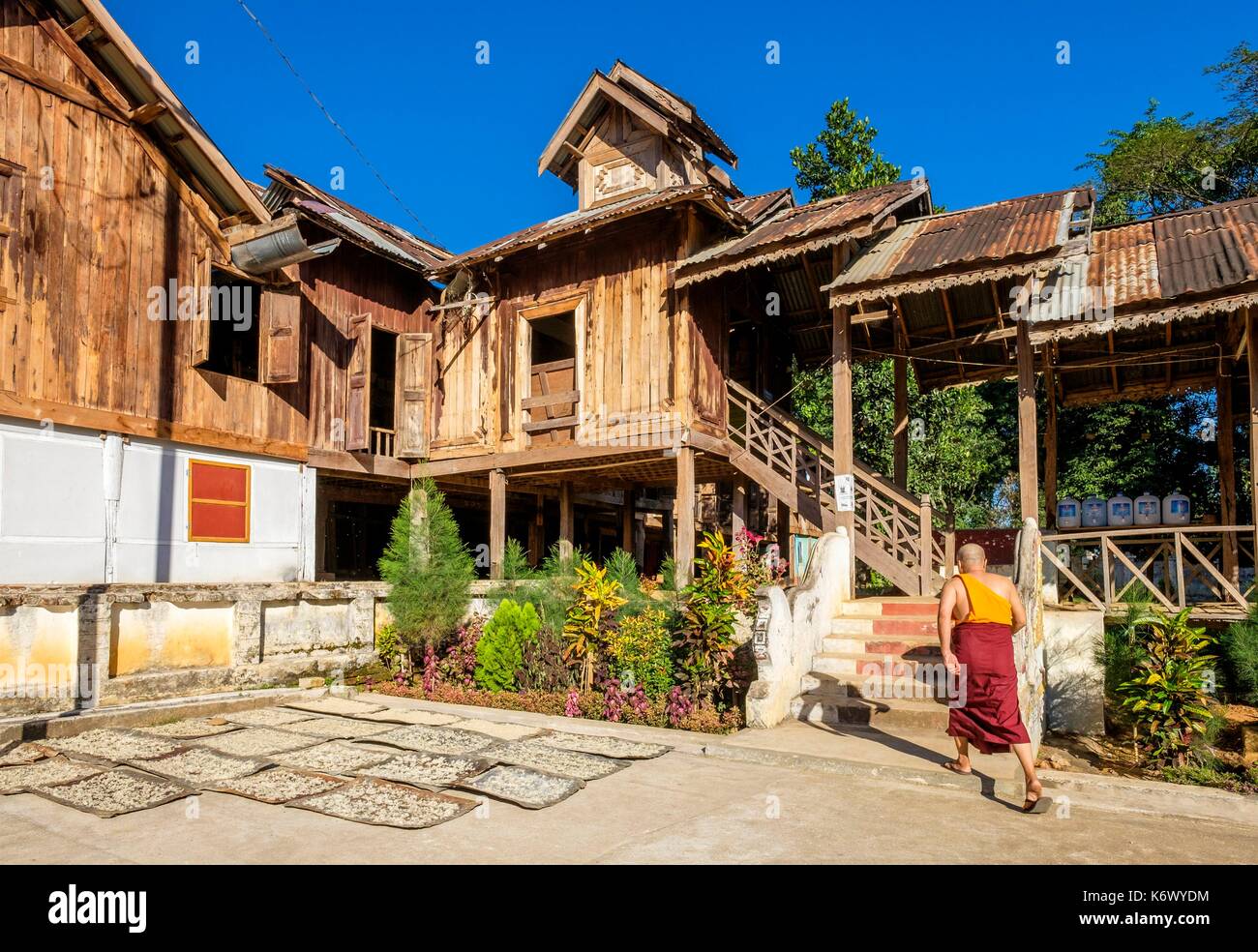 Myanmar (Burma), Shan state, Hsipaw, Maha Nanda Kantha monastery (or ...