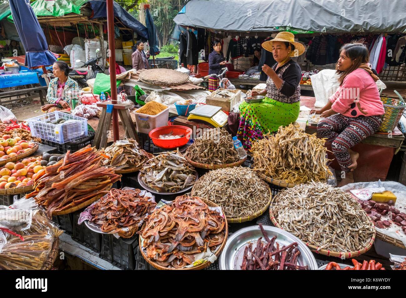 Myanmar (Burma), Shan state, Hsipaw, local market Stock Photo - Alamy