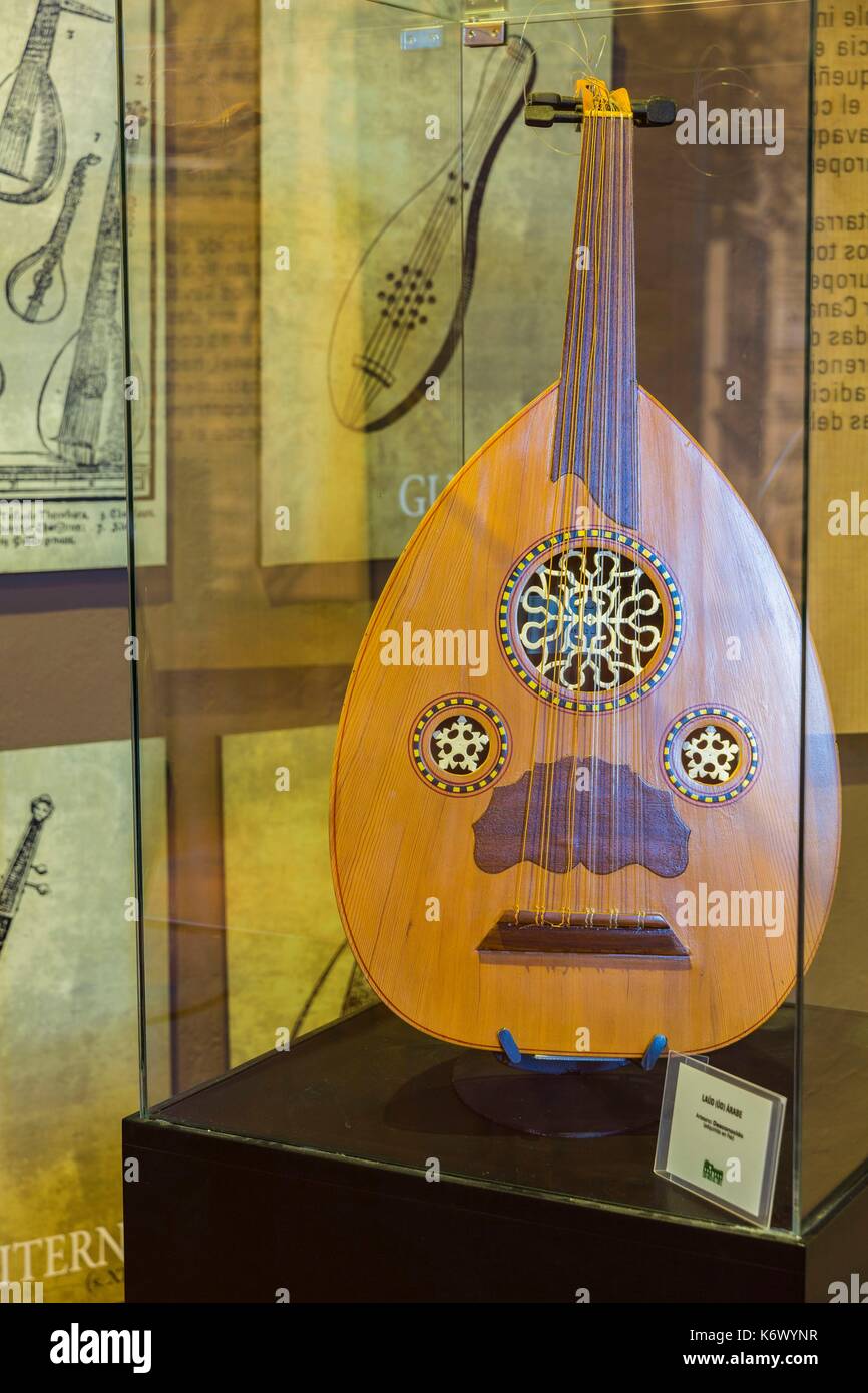 Timple hi-res stock photography and images - Alamy