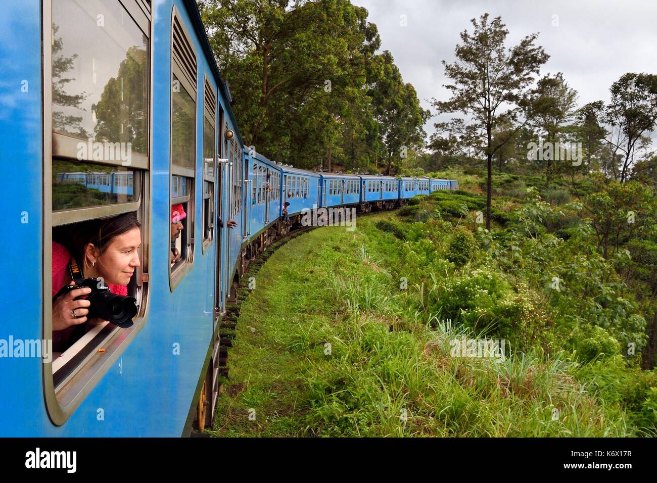 Sri Lanka, Central province, the popular scenic train ride through the ...
