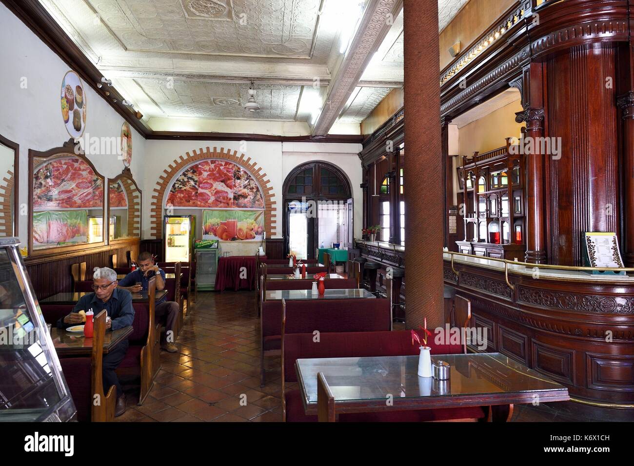 Sri Lanka, center province, Kandy, restaurant in the Queen's hotel ...