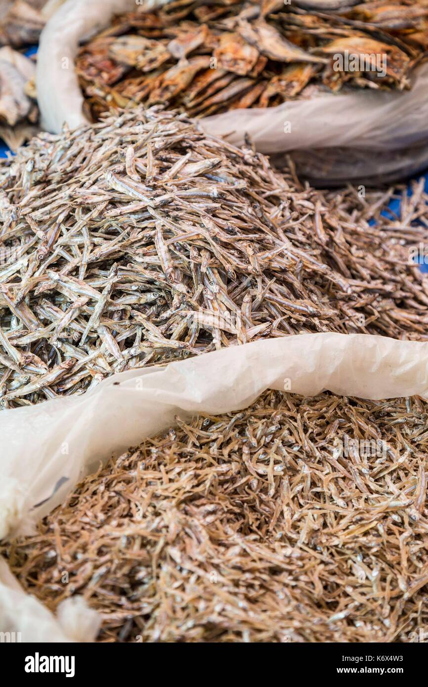 Philippines, Palawan, Aborlan, dryed fishes in the traditional market ...