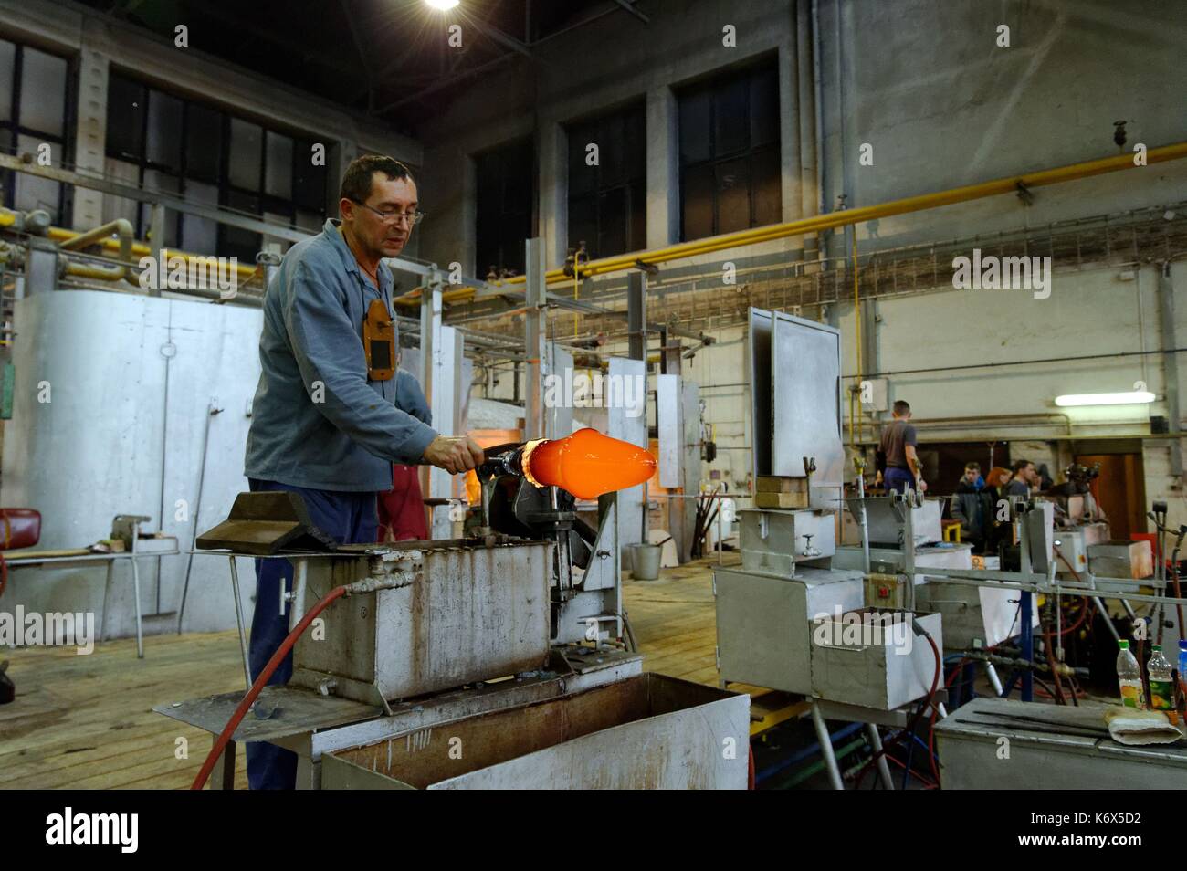 Crystal workman hi-res stock photography and images - Alamy