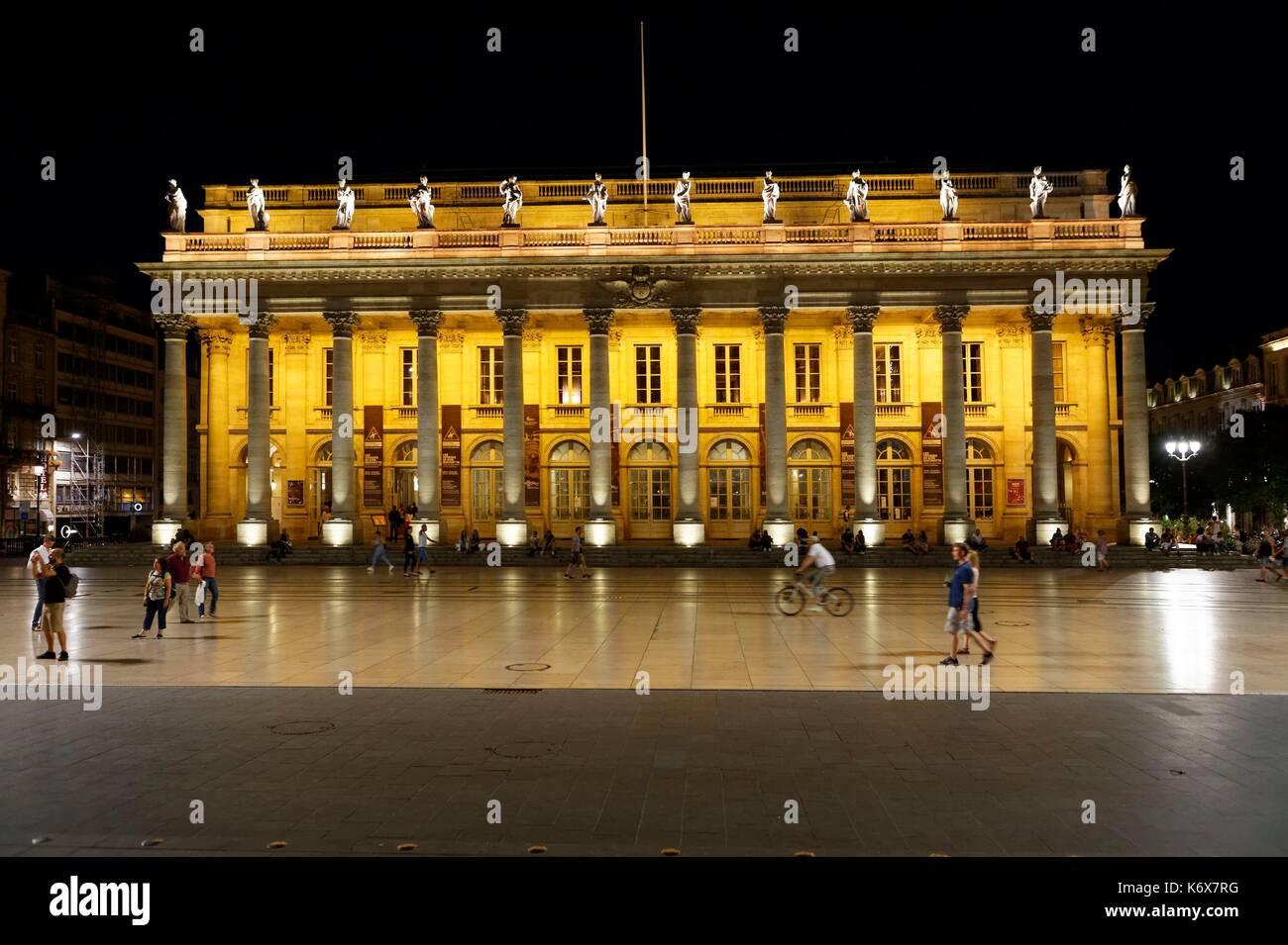 Bordeaux opera house at night hi-res stock photography and images - Alamy
