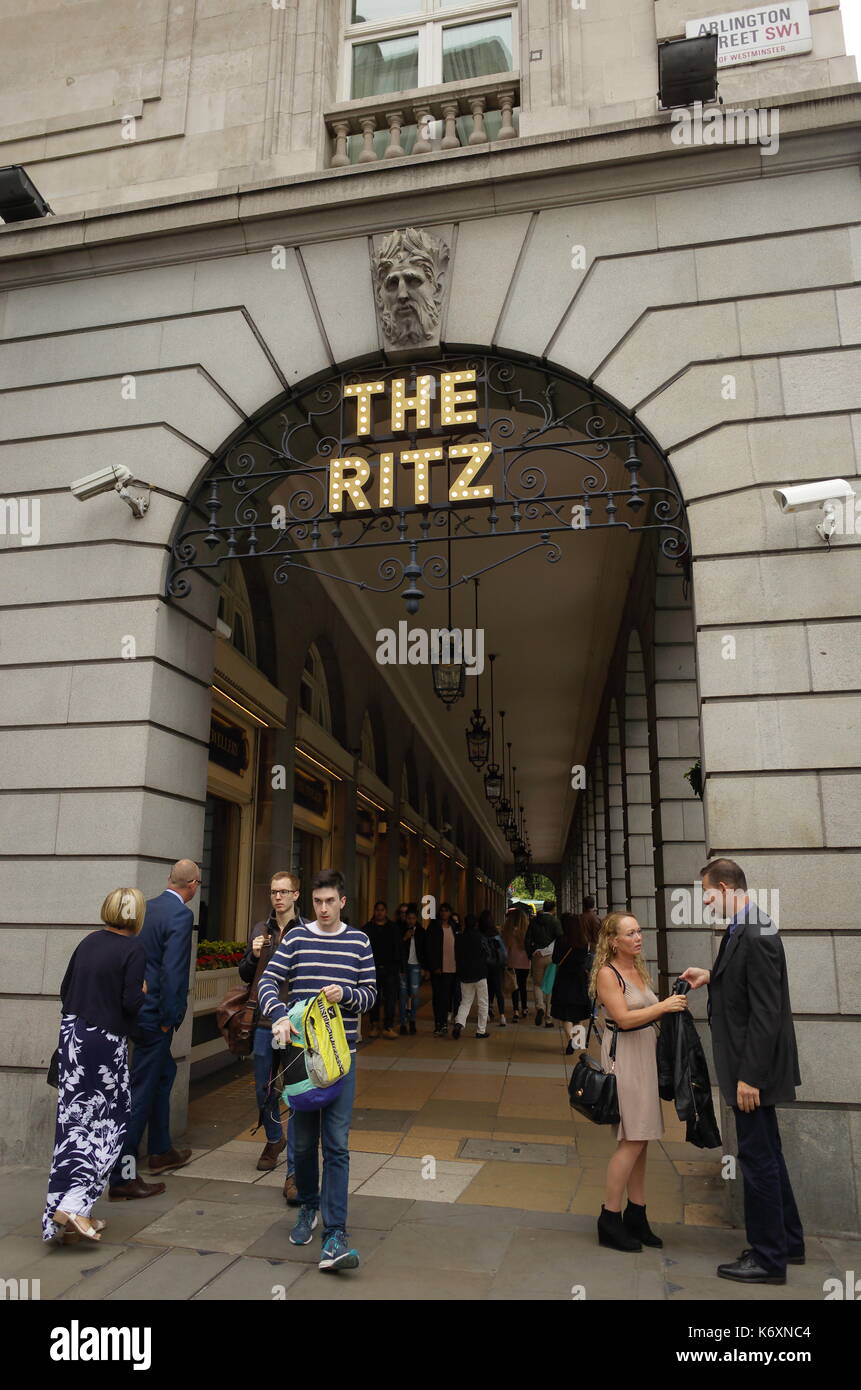 People walking by the ritz hi-res stock photography and images - Alamy