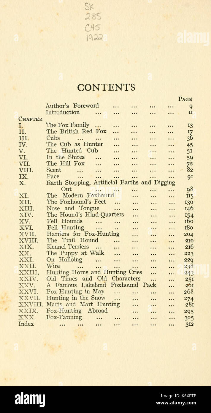 Foxes hunting hi-res stock photography and images - Alamy