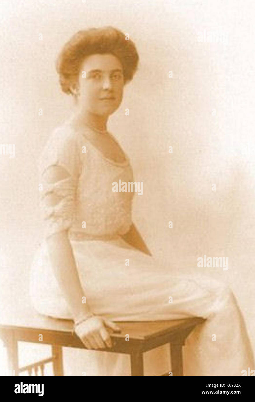 Elsie bowerman 1910 hi-res stock photography and images - Alamy