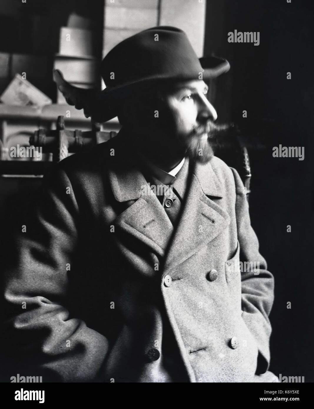 Ferdinand poeschl selbstportait 1908 Stock Photo - Alamy