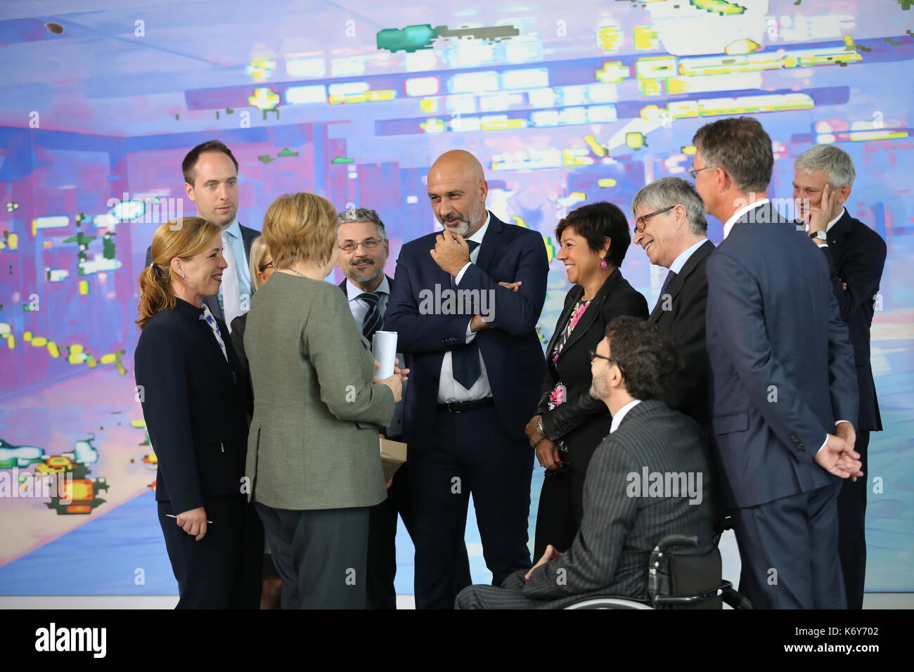 Federal Chancellor Angela Merkel welcomes the Mayor of Amatrice from ...