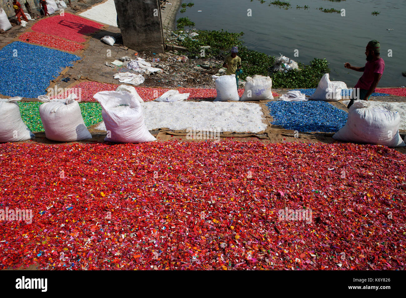 Plastic raw materials hi-res stock photography and images - Alamy