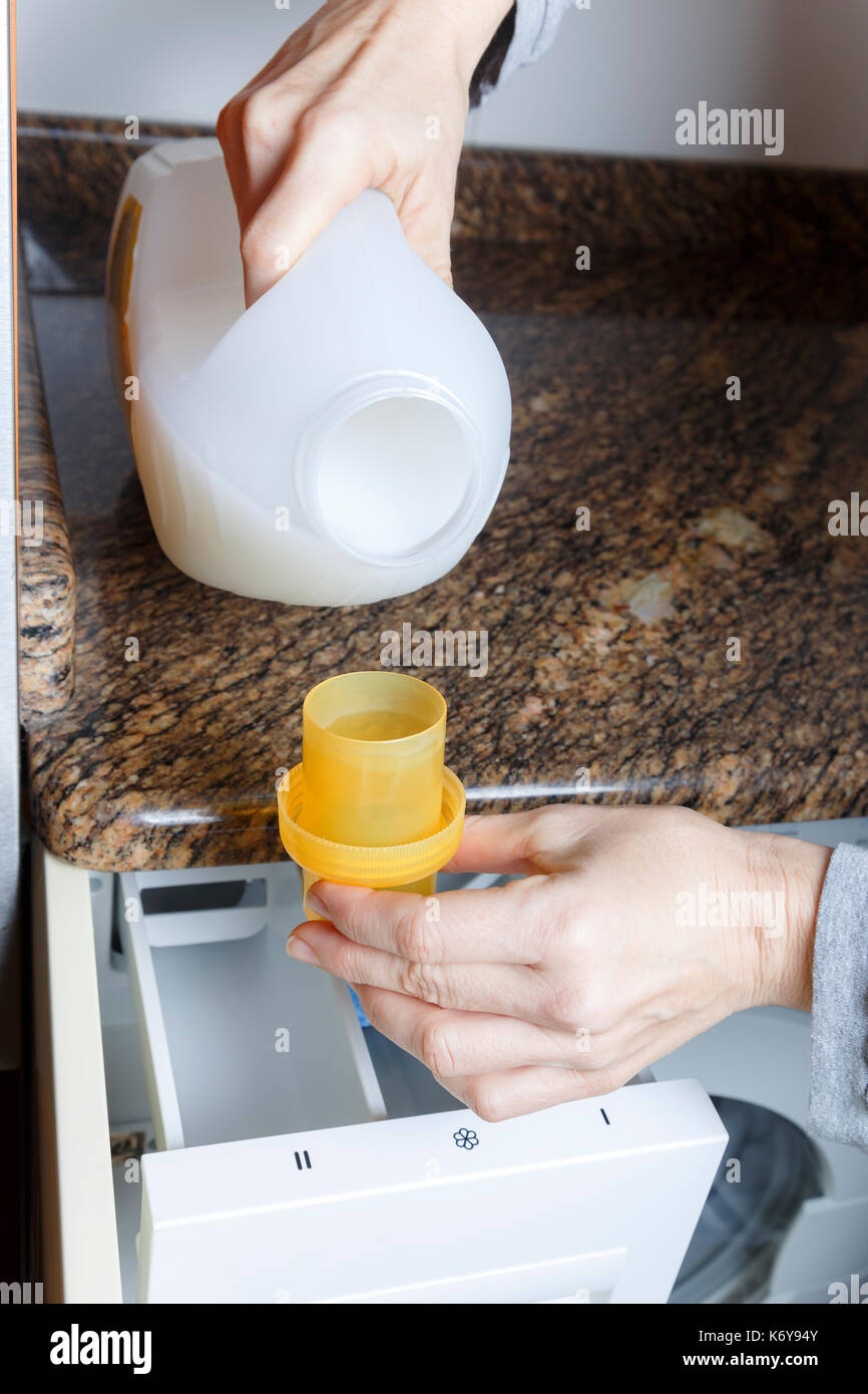 Dirty dispenser washing machine hi-res stock photography and images - Alamy