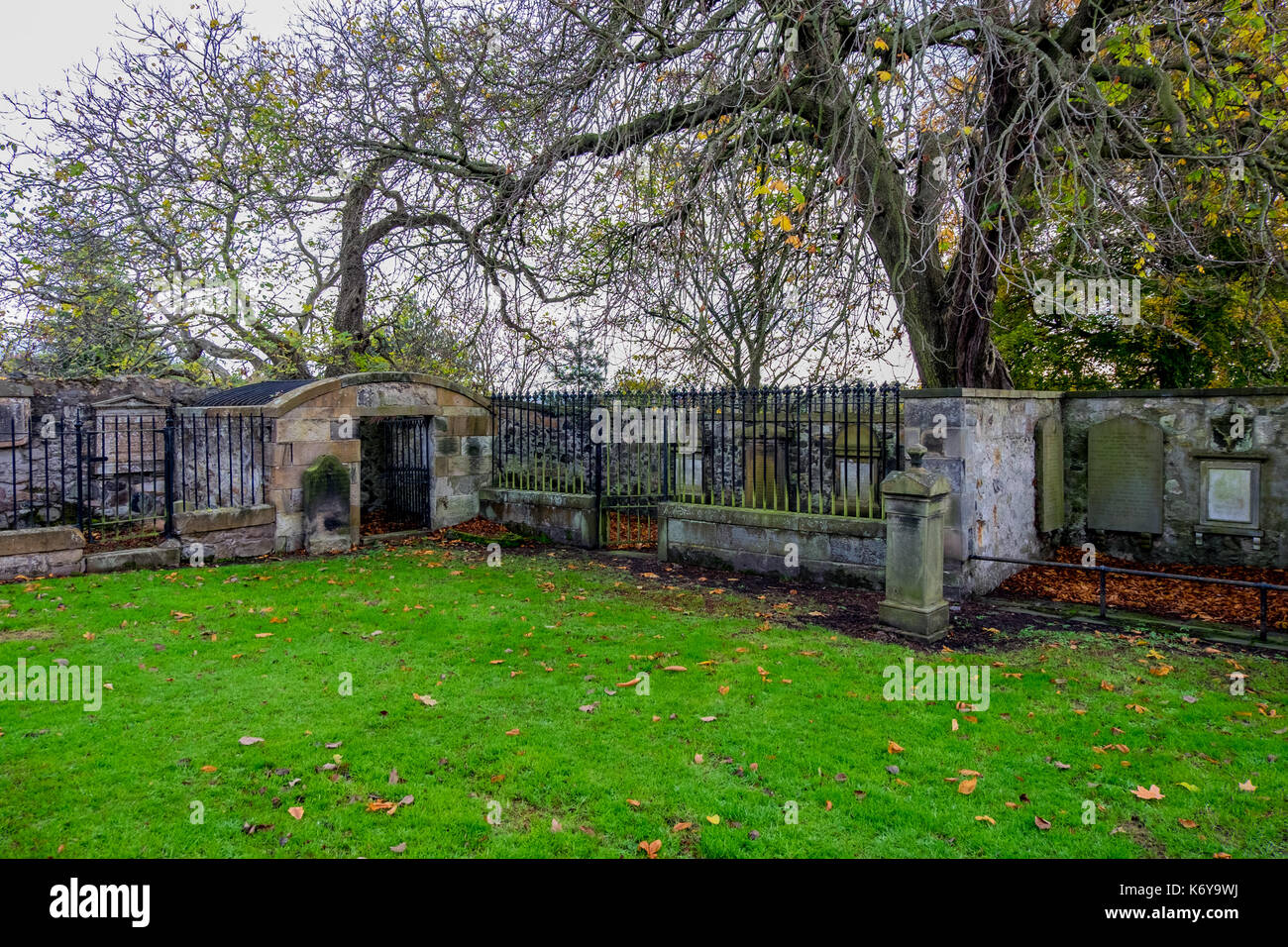 duddingston village and cemetry Stock Photo - Alamy
