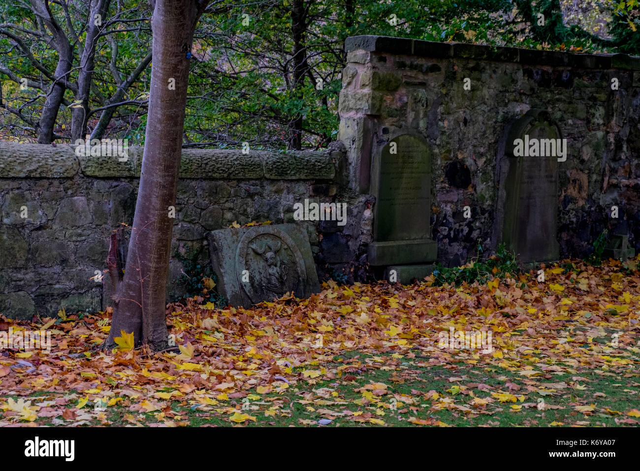 Duddingston village hi-res stock photography and images - Alamy