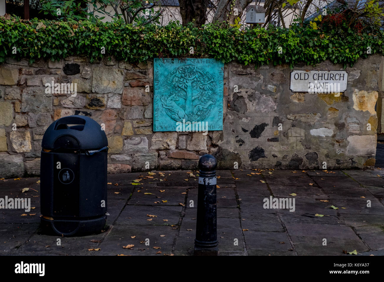 duddingston village edinburgh Stock Photo - Alamy