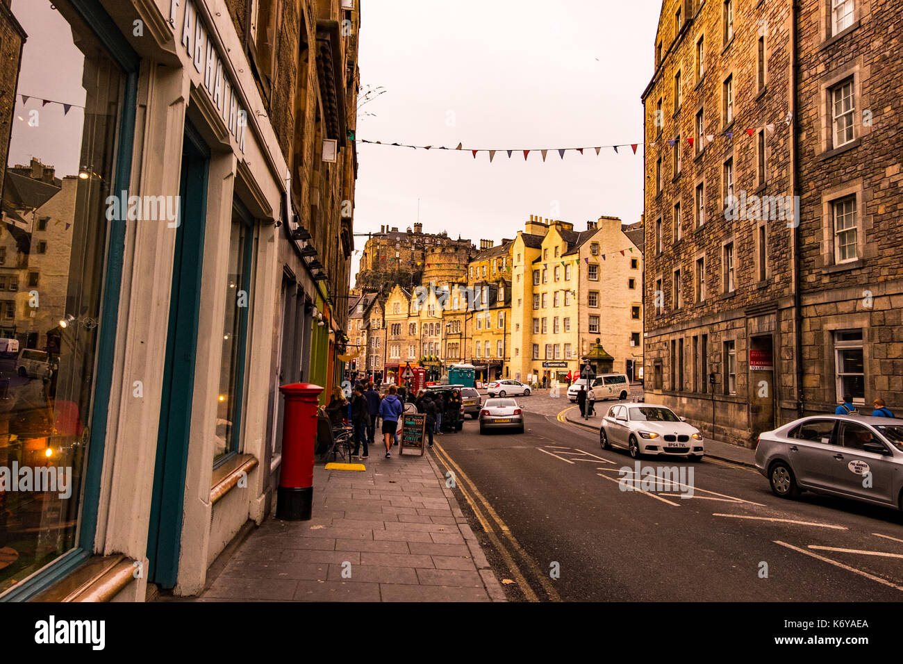 grass market edinburgh Stock Photo - Alamy