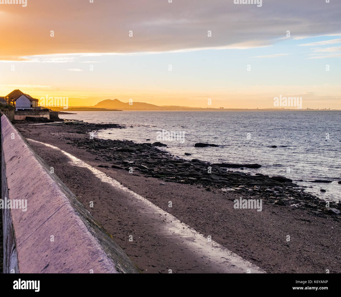 sea front musselburgh Stock Photo - Alamy
