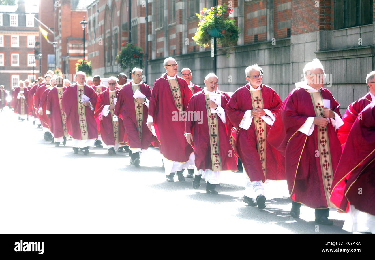 Cardinal Cormac Murphy-O'Connor funeral procession Westminster ...