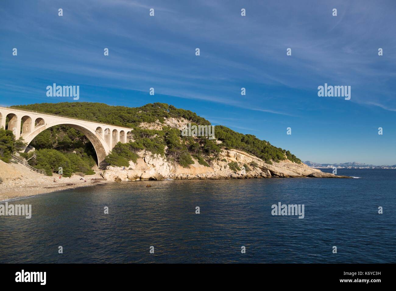 Blue coast train and provence hi-res stock photography and images - Alamy