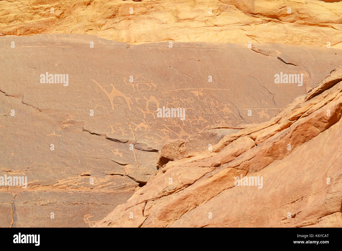 Rock art wadi rum hi-res stock photography and images - Alamy