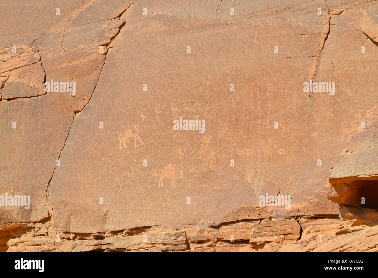 Petroglyphs rock art at Wadi Rum, Jordan Stock Photo - Alamy