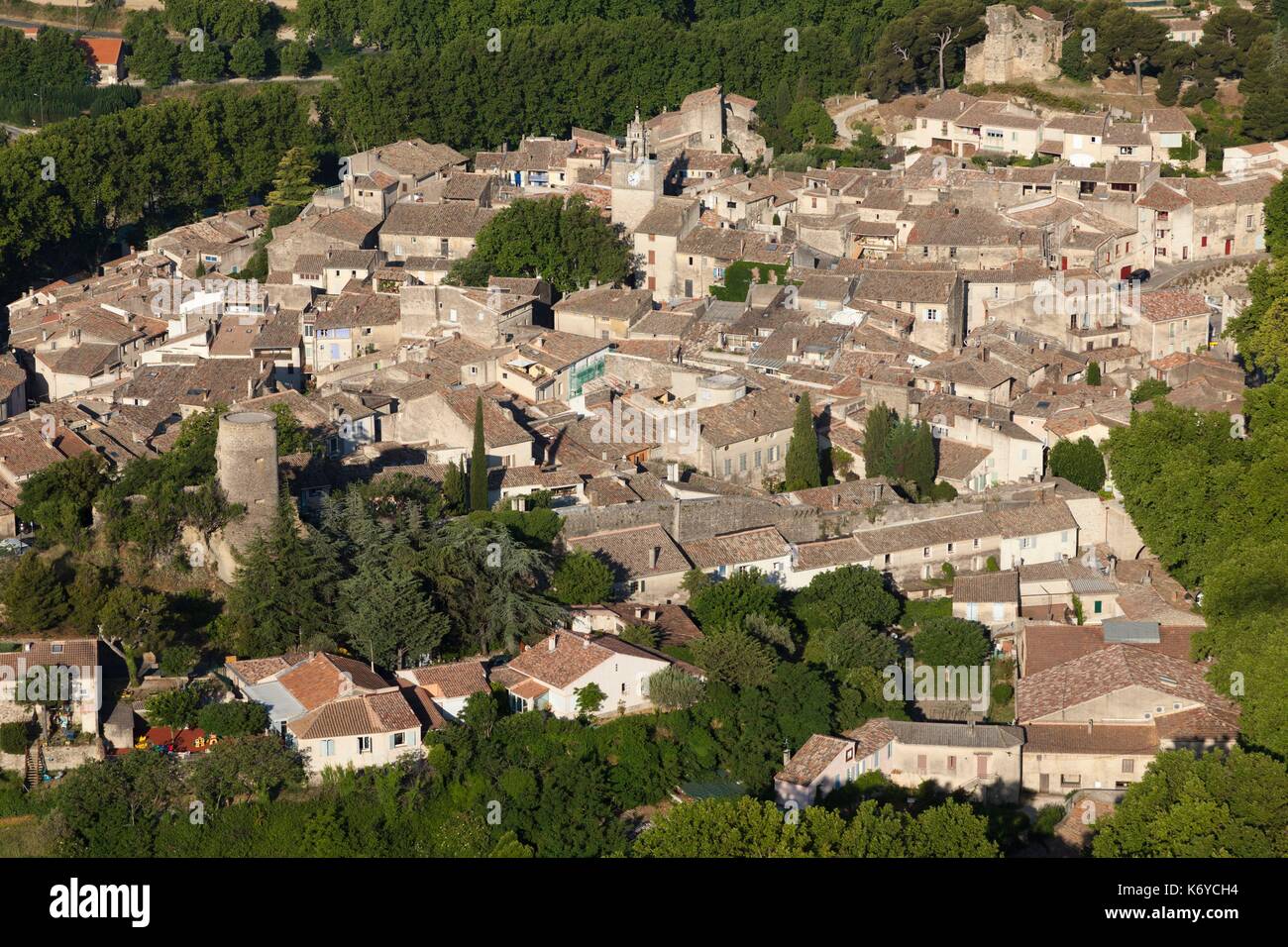 France, Vaucluse, regional park of the Luberon, village of Cucuron ...