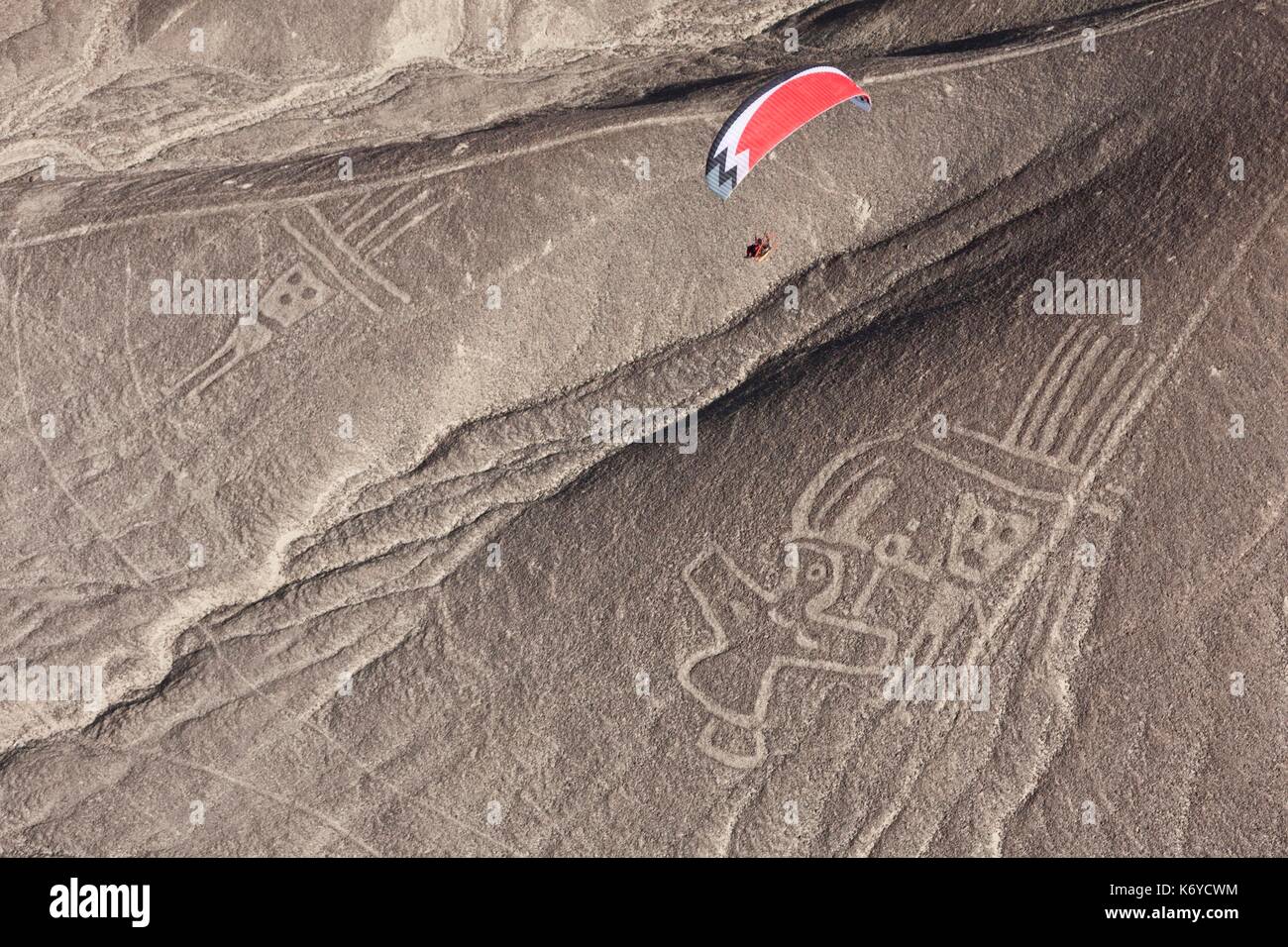 Peru, Ica region, Palpa valley, Nazca or Nasca lines, geoglyph ...