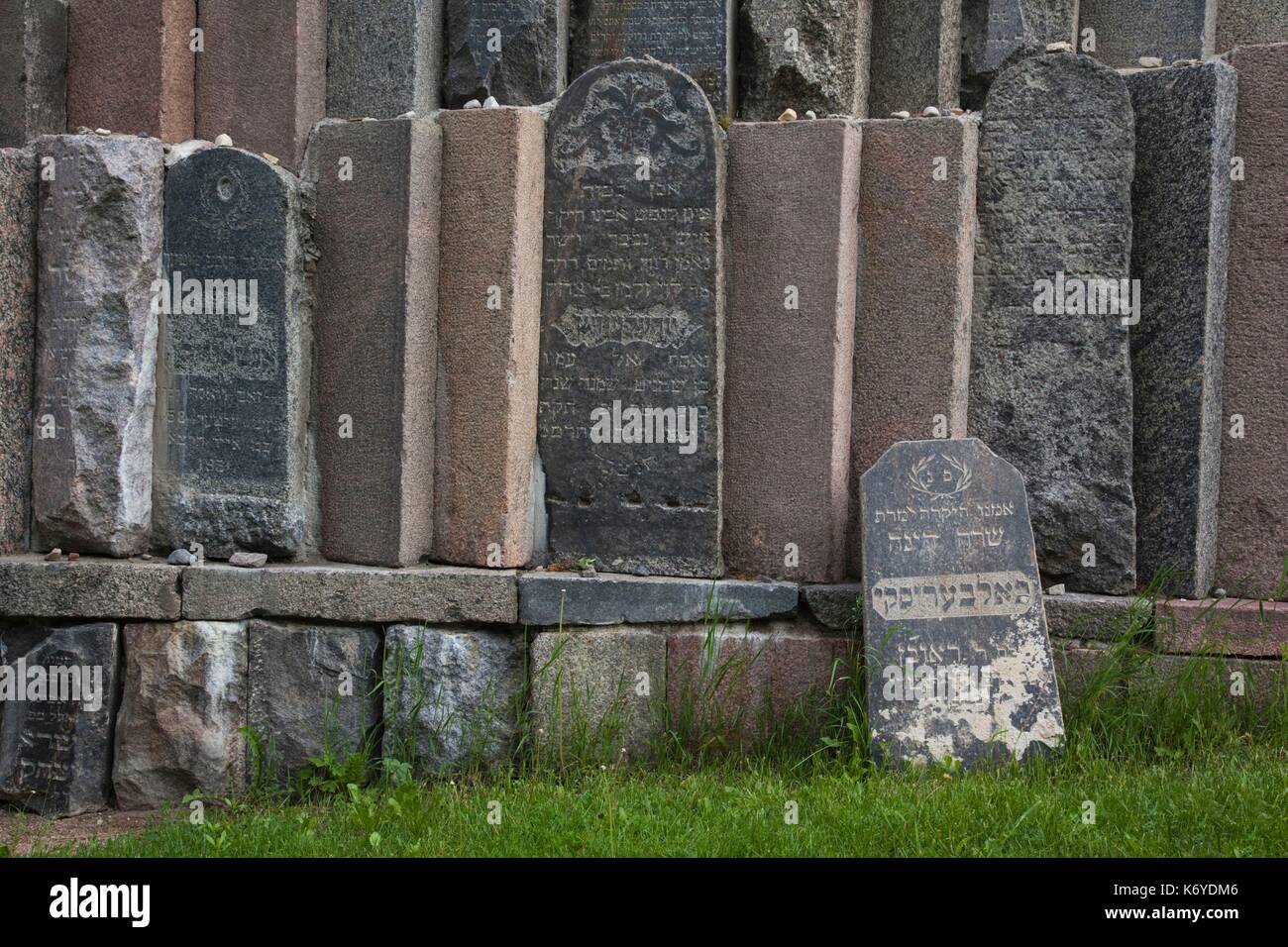 Lithuania, Vilnius, gravestones at the Jewish Cemetery Stock Photo - Alamy
