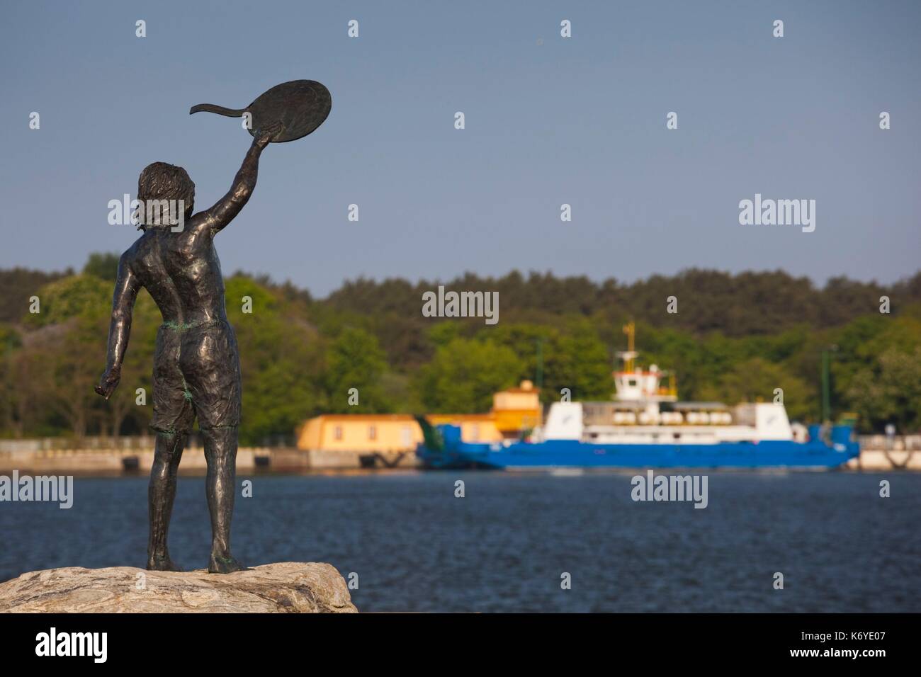 Lithuania, Western Lithuania, Klaipeda, boy waving statue, Old Ferry ...