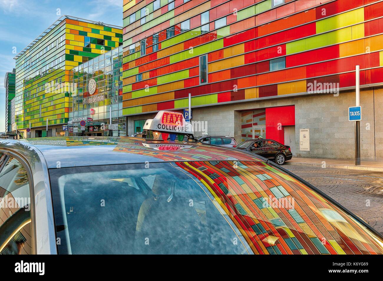 Perpignan railway station hi-res stock photography and images - Alamy