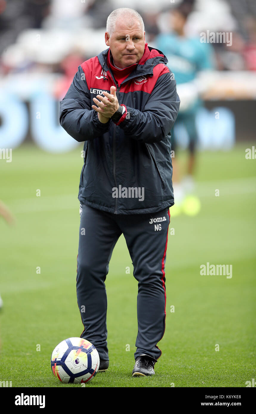 Nigel gibbs hi-res stock photography and images - Alamy