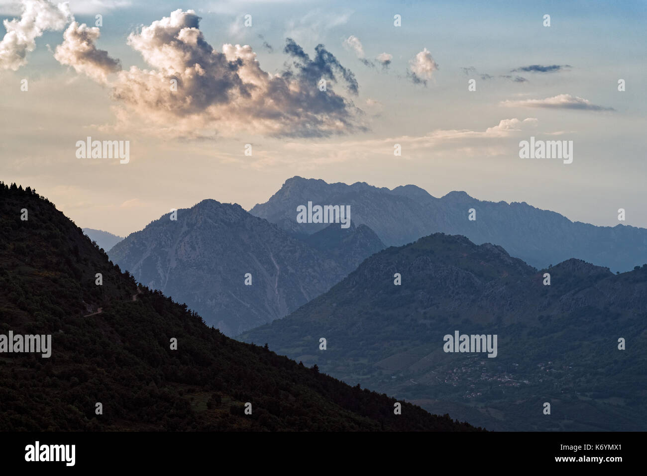 Pindus mountain range hi-res stock photography and images - Alamy