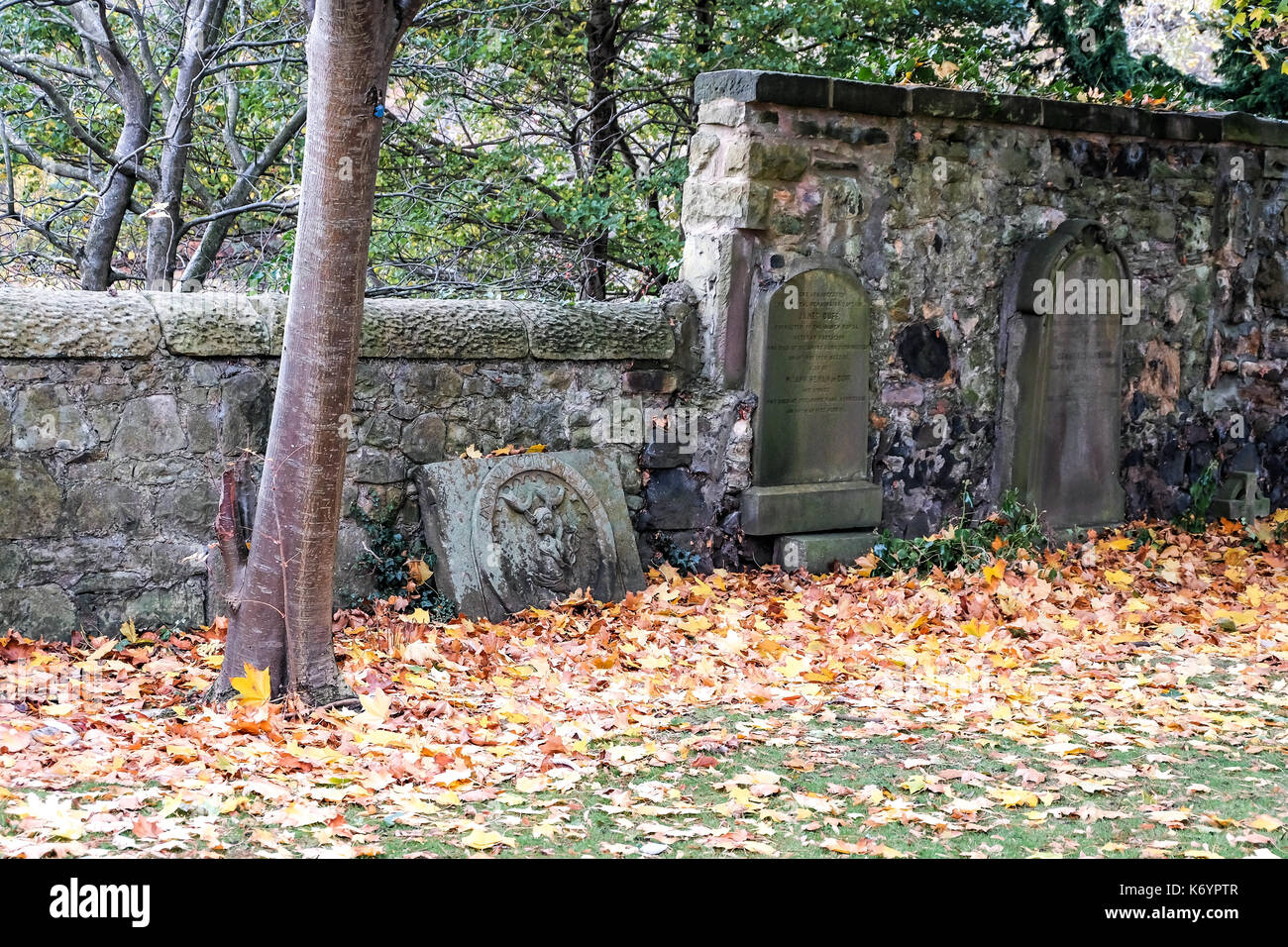 Duddingston village hi-res stock photography and images - Alamy