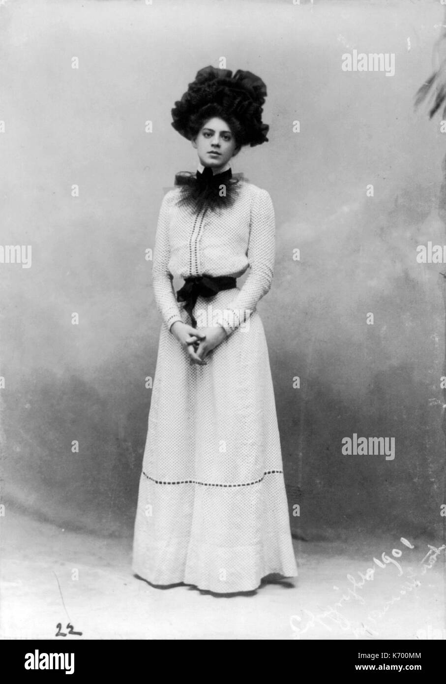 Actress ethel barrymore Black and White Stock Photos & Images - Alamy